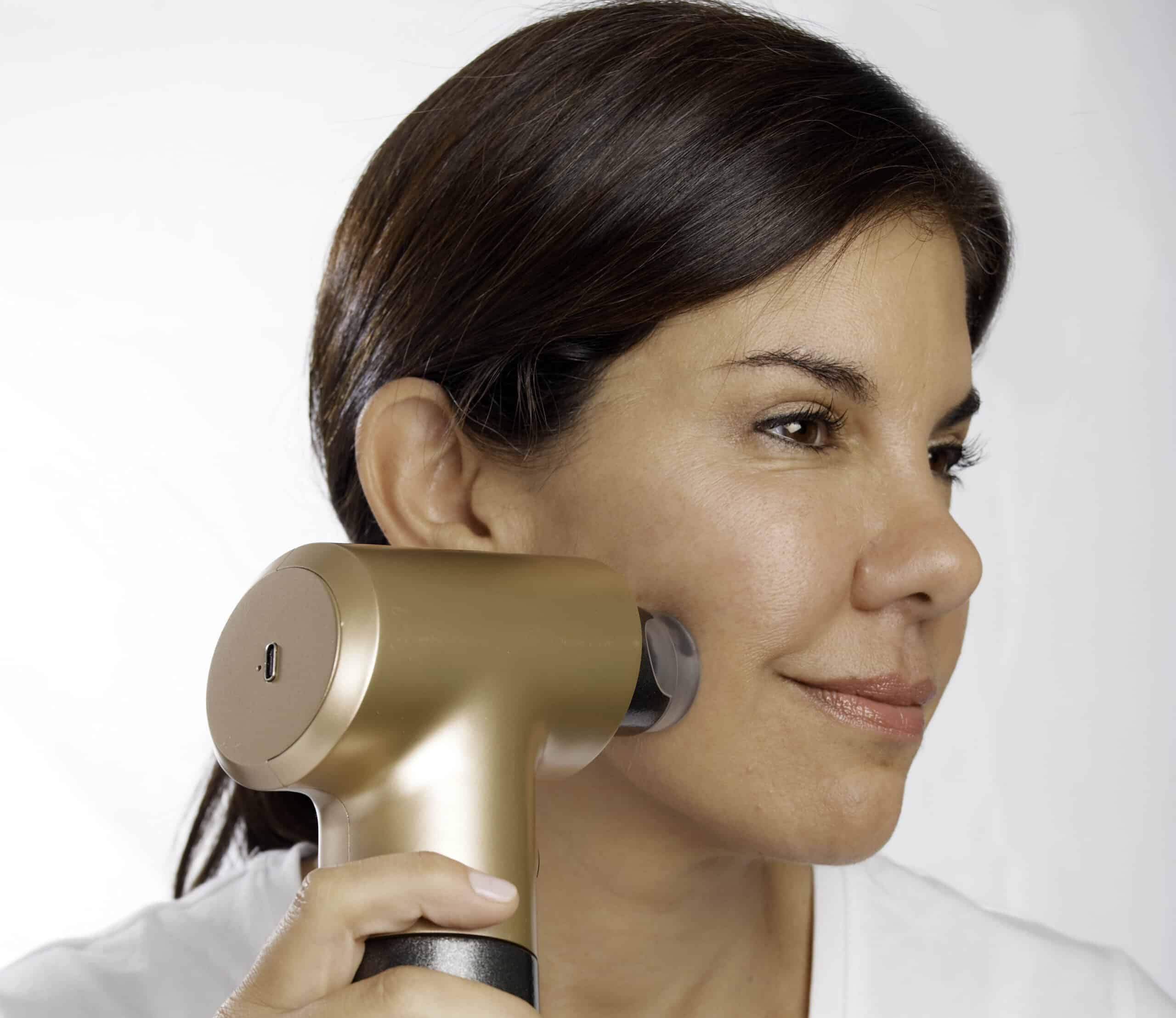 Trufacial Skin Rejuvenation Device Nabs People’s Choice Award - Plastic ...